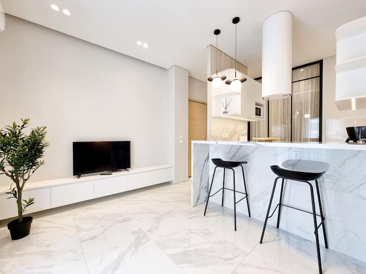 Modern Minimal Studio One Step From Metro Station! - Athens