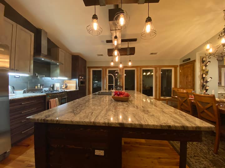 Quiet Berm Home On 3 Acres - Cheyenne, WY