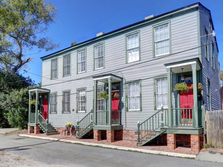 Gallery Stays - Pop Collection - Sleeps 18 - Savannah, GA