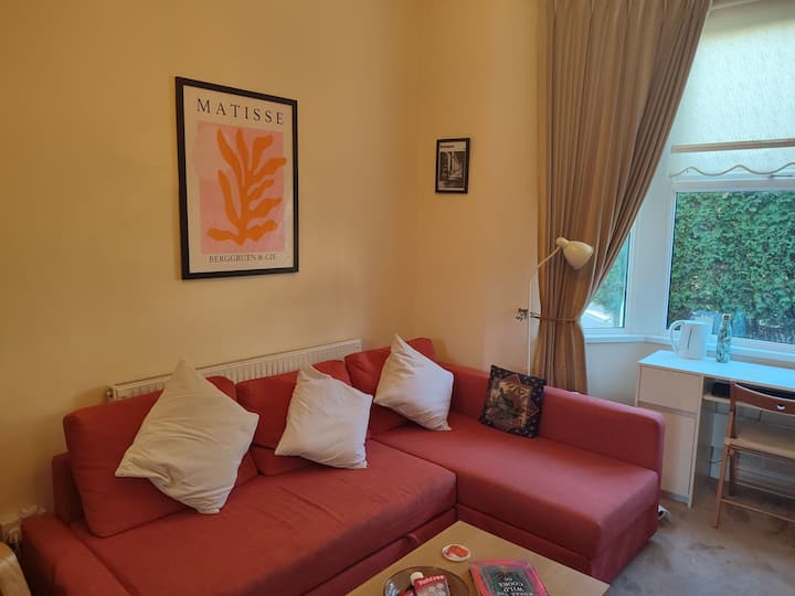 Private Bedroom & Living Room In 💜 Of Pontcanna - Barry