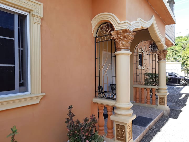 Lovely 2 Bedroom - Ocho Rios