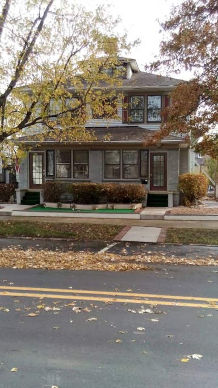 Binghamton Vestal 1bdrm,  1st Floor, Awesome Stay! - New Albany, IN