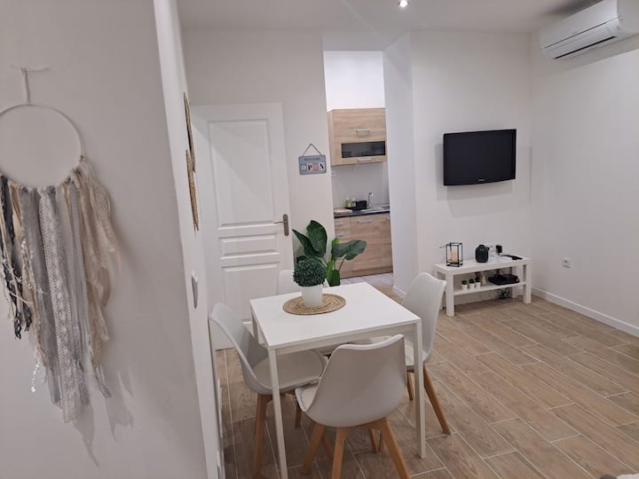 Appartement Type 2 Vieux Port - Ibis Budget Marseille Valentine