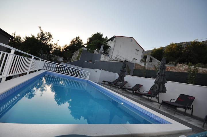 Vigo Apartments. Apartment 5. - Mimice