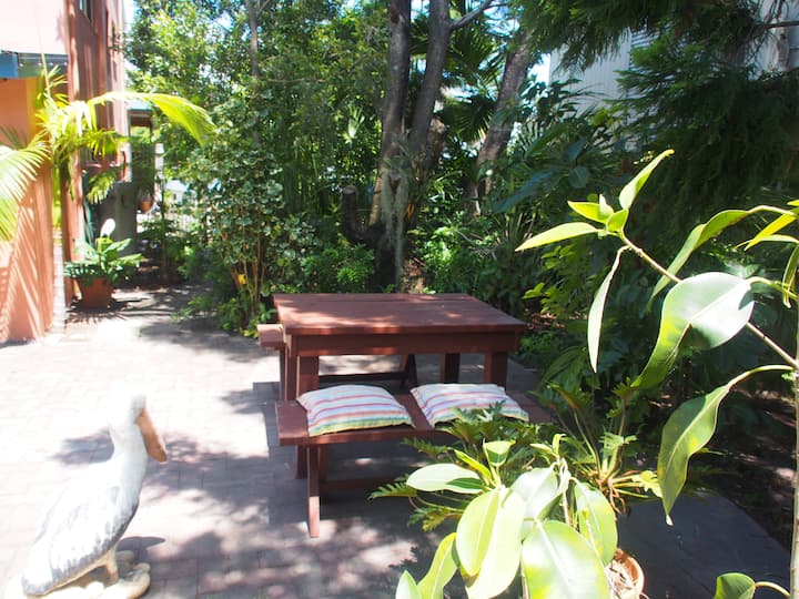 Beach House - Perfect For A Relaxing Time. - Gladstone