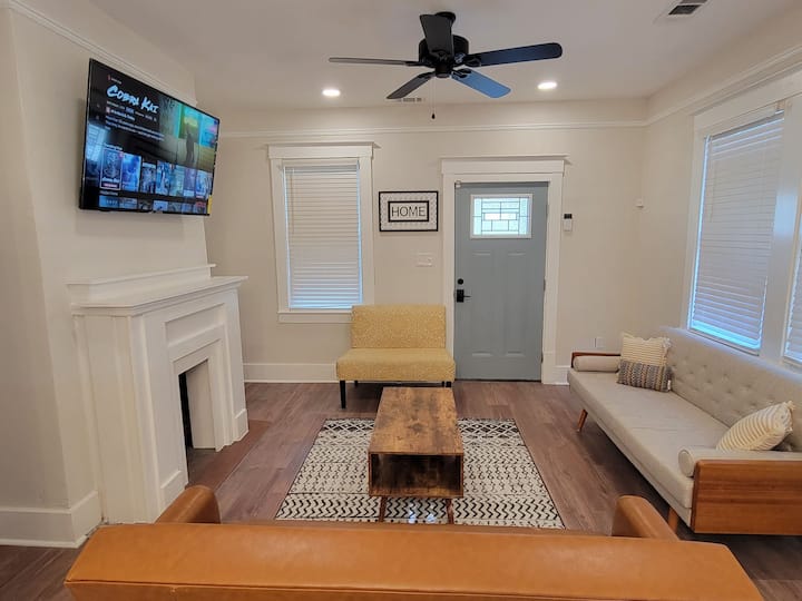 Cheerful 3br 2b Home Near Downtown Savannah - Savannah, GA