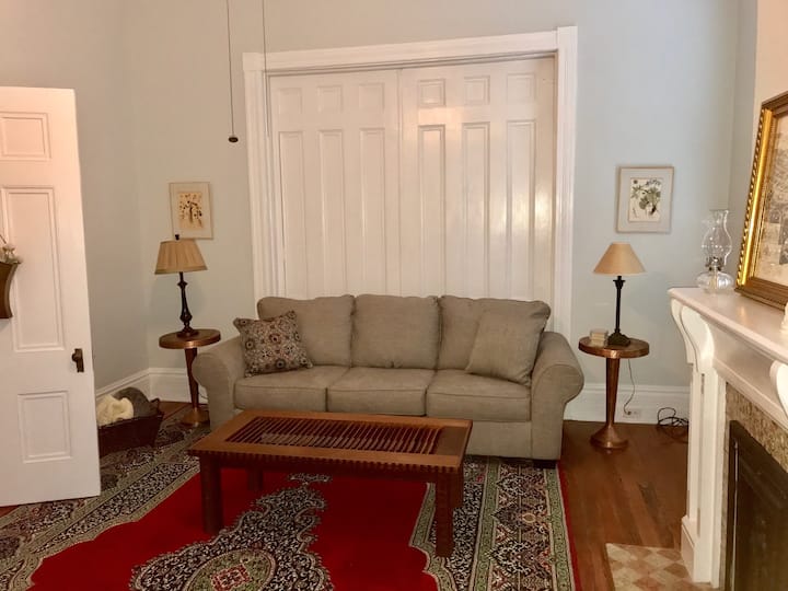Charming Historic In-town Main Floor Apartment - Macon, GA