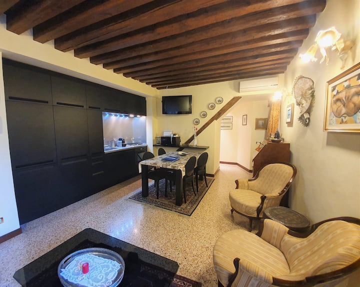 Bridge Of Sights Suite - 1 Minute From San Marco! - Venice
