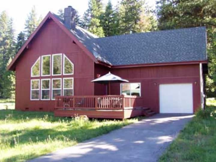 Big Red Cabin Near Strawberry - Pinecrest, CA