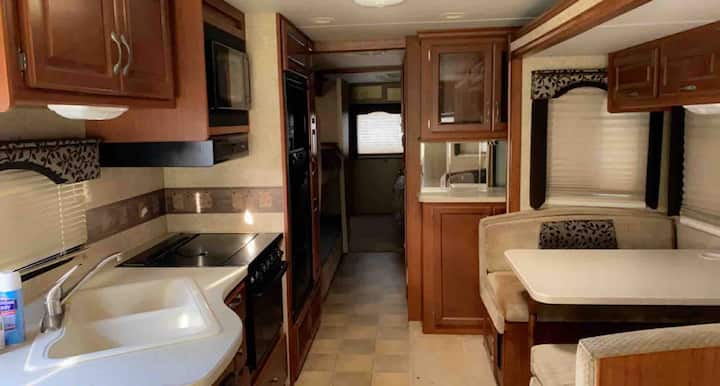 Small Space As Temporary Quarters. - Stockton, CA