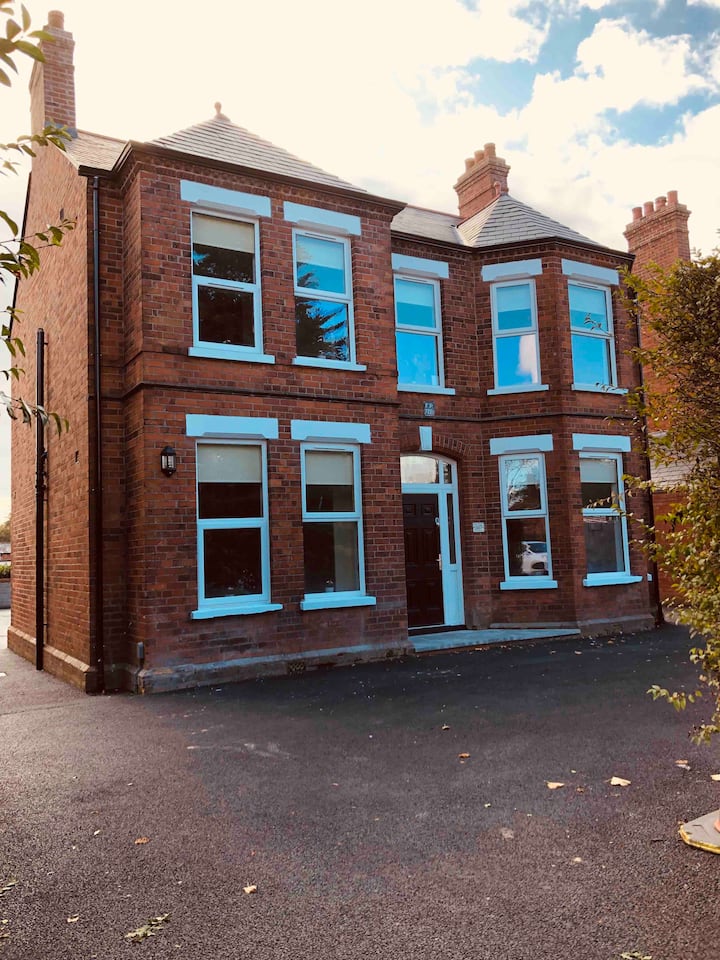 Apartment 2 - Greenwood House - Belfast