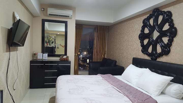 Lamerall At Simpang Lima, Warhol Lk Lt 15/15 - Semarang
