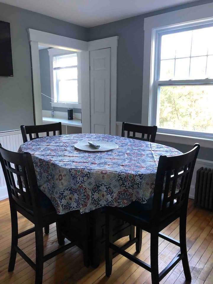 Furnished Room In A Shared Apartment - Worcester, MA