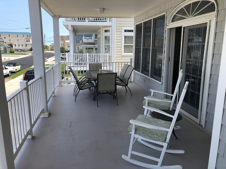 Beach Block Home, Best Location On The Island! - Sea Isle City, NJ