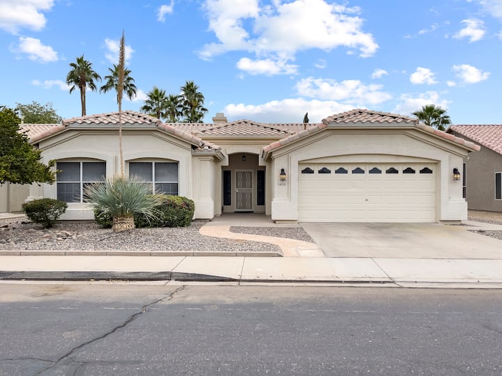 Nice! 5 Bedroom Single-story Chandler Home - 챈들러
