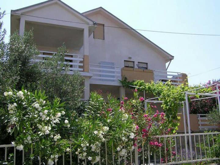 Lucy's Place, Great For Families - Murter