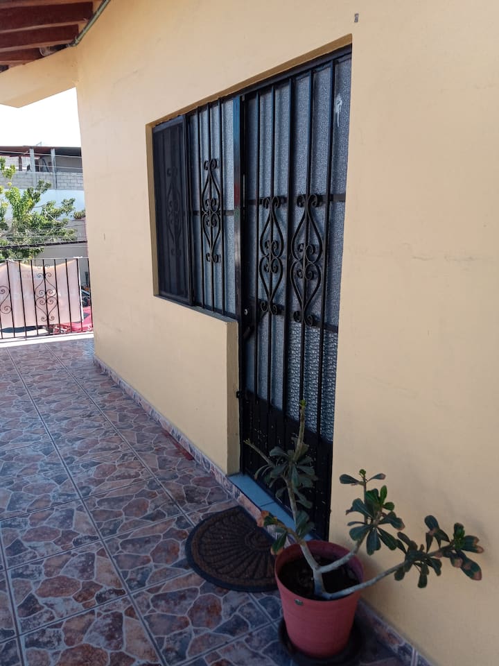 Apartamento Ideal, Céntrico Y Cómodo Con A/c. - Puerto Vallarta