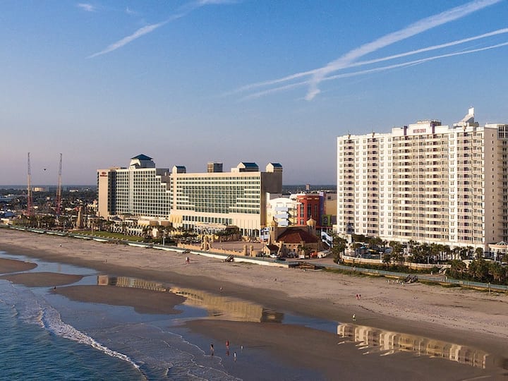 Daytona 2 Bedroom - Daytona Beach, FL