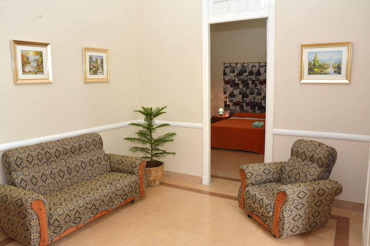 Full Apartment Rental - 夏灣拿