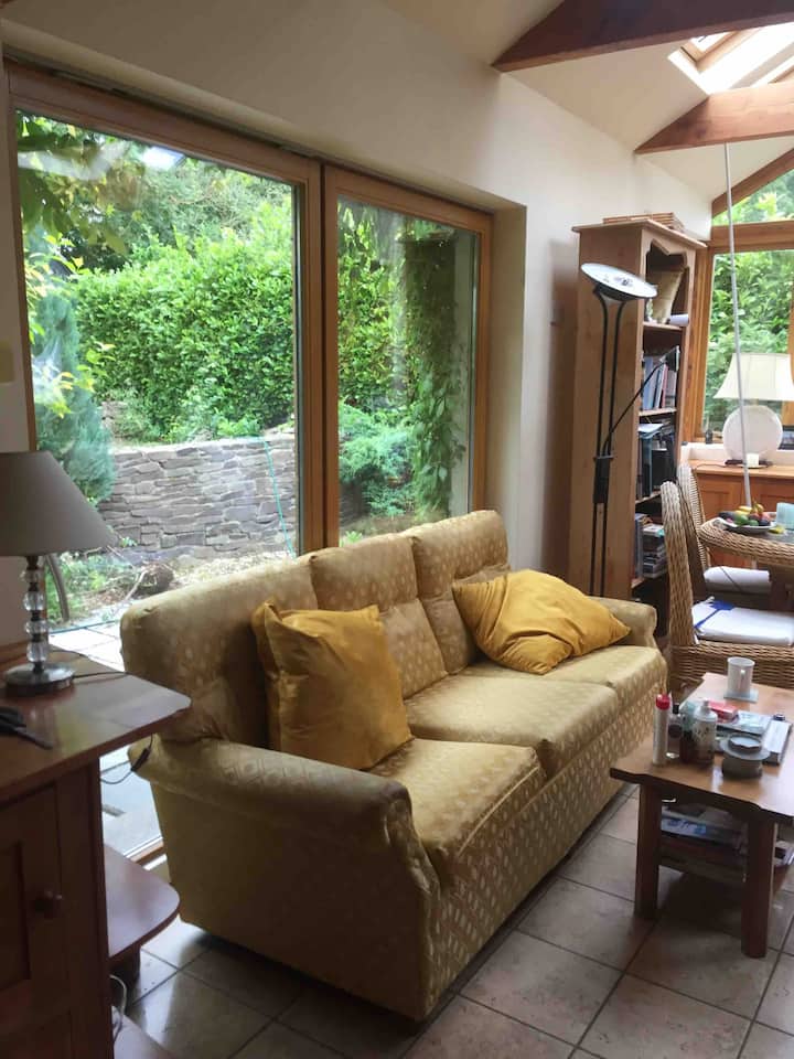 Individual Room/rooms In Cottage - 카로우