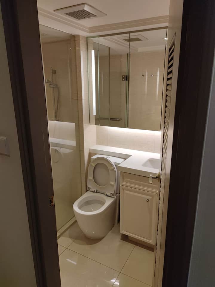 Co Living Space With A Private Room.
Female Only. - Tai O