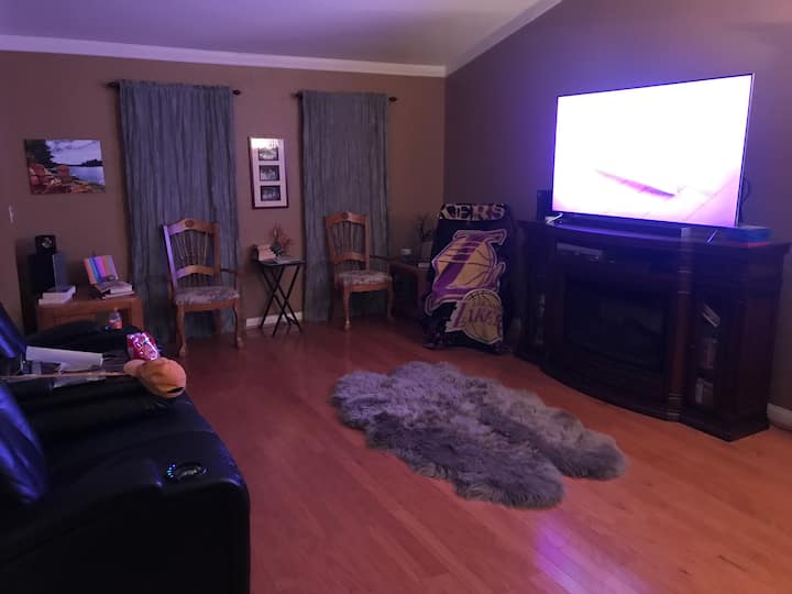 Whole House Rental, Furnished - ランカスター, CA