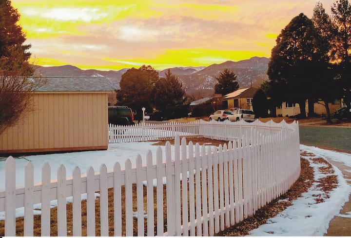Cheyenne Mountain Beaver Lodge - Colorado Springs, CO
