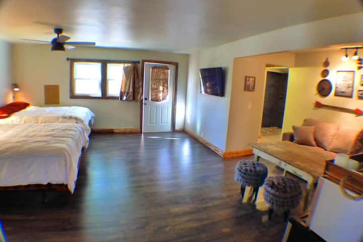 The Big Gun Cabin #9 - Oxbow, Georgetown