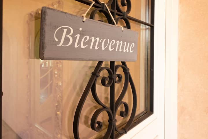 Cozy House Surrounded By Vineyards With Pool - Pezinok