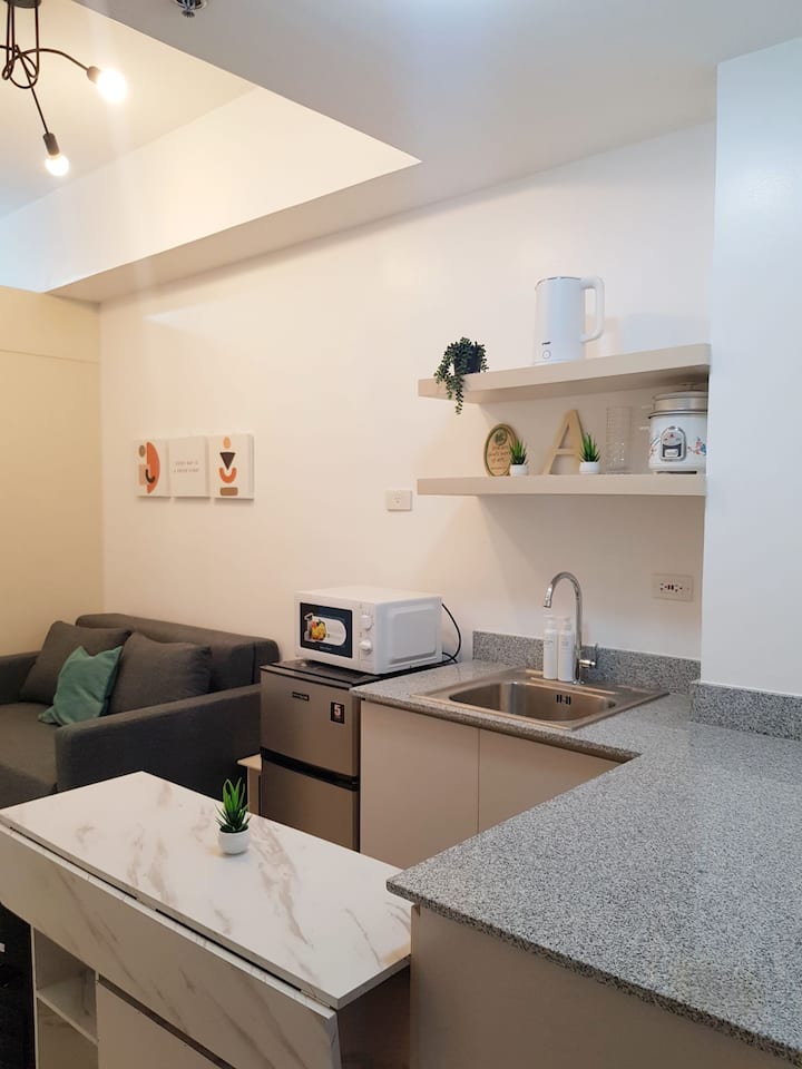 A-stay @ South Residences (2br) - Las Piñas