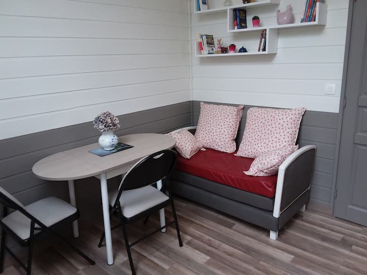 Petit Cottage  Avec Jardin - Barentin