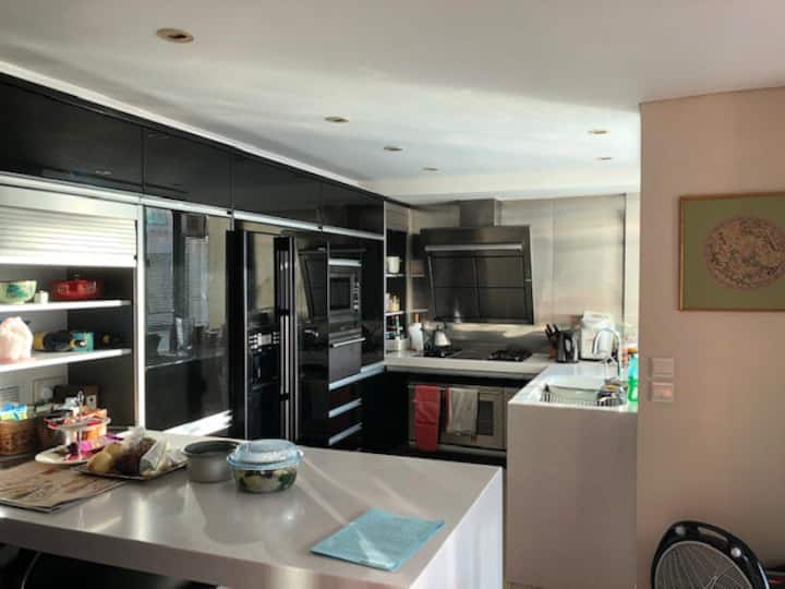Stunning Discovery Bay Seaview Designer Flat - 香港