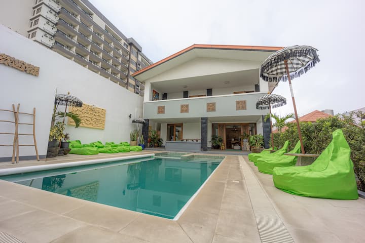 5-bedroom Villa Heated Pool & Pavilion For 30pax - Tagaytay