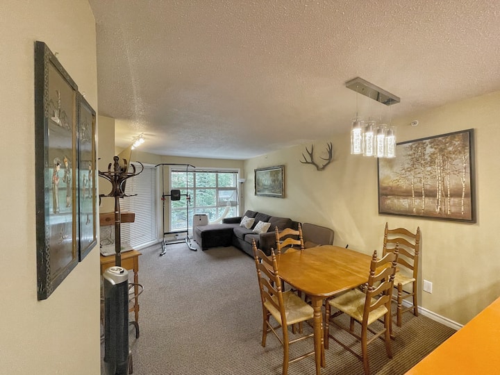 Aspens Ski-in And Ski-out One Bedroom - Whistler