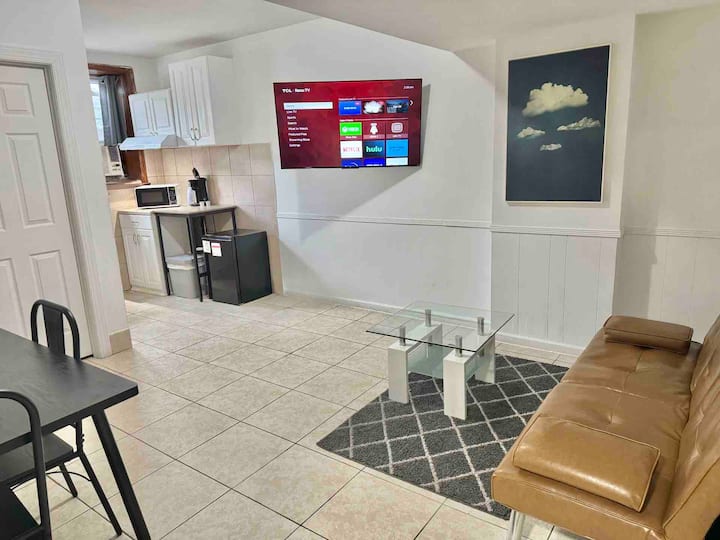 Private Getaway Close To Philly Fast Wifi - Upper Darby, PA