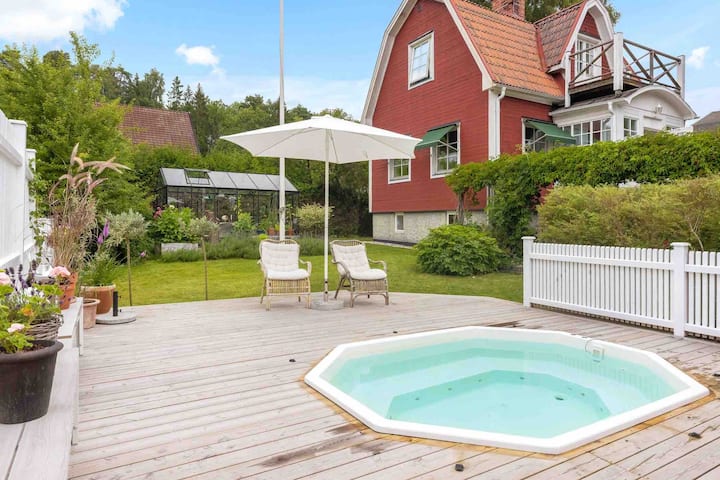 Barnvänlig Villa På Lidingö - Lidingö