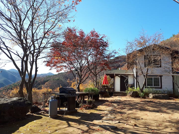 《 산속의아침-별실 》불멍 / 독채(해발650m 전망좋은산속) / 가족ㆍ직장ㆍ동호회 모임 - 영동군