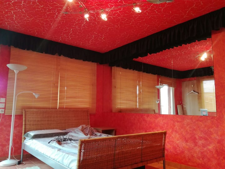 Lovable Apartment, Easy Transfer To City Center! - Budapest