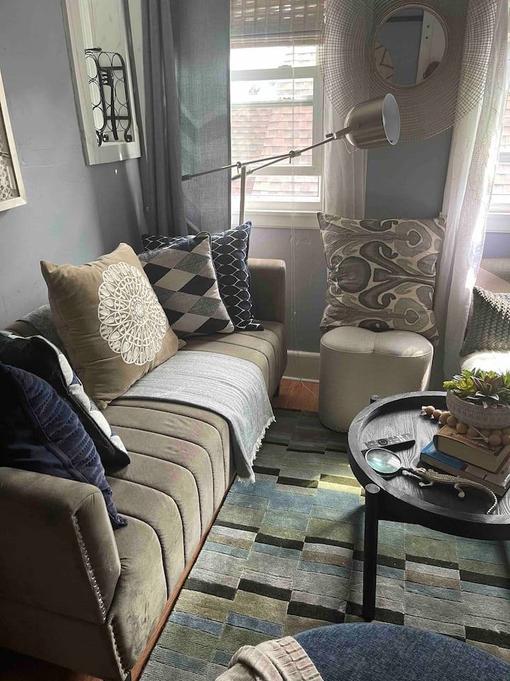 Angela’s Comfy 1br - Quincy