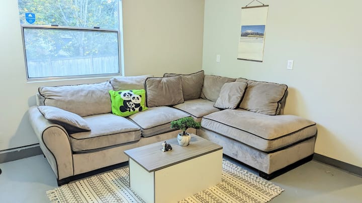 West Bellevue Private Suite With Own Entrance - 벨뷰