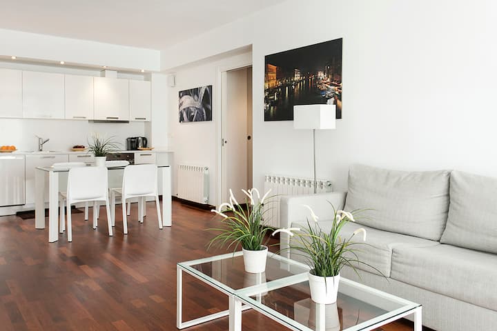 The Gaudí Penthouse By Glasir Homes - Barcelona