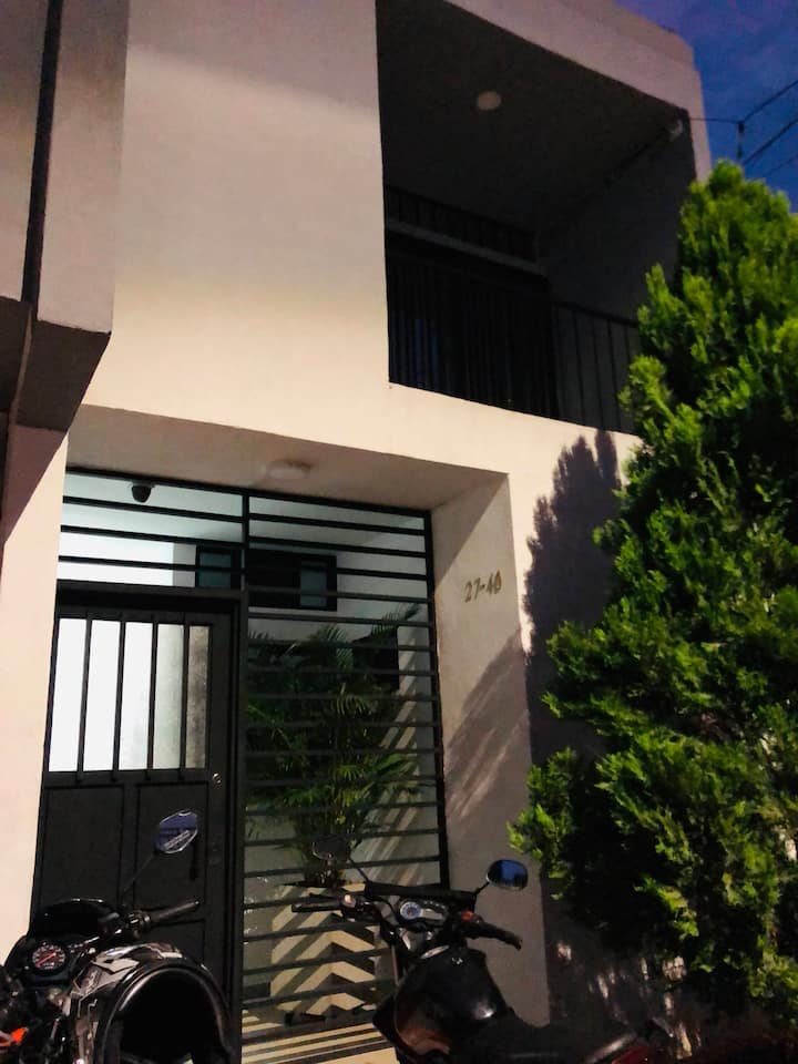 105. Moderno Apartaestudio Con Todo Lo Esencial - Cali