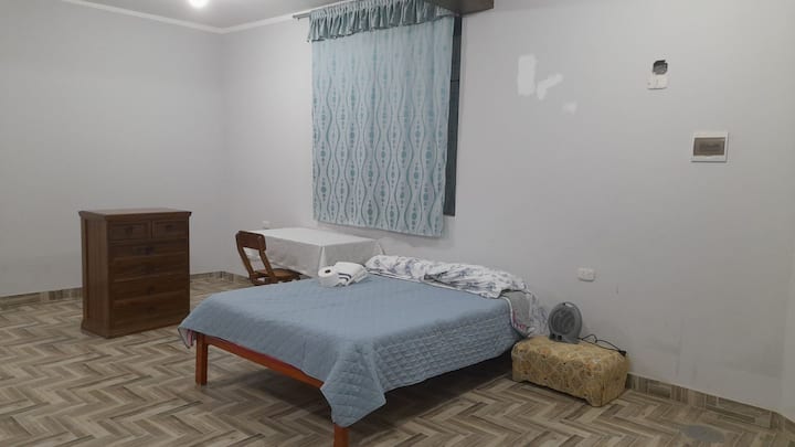 Habitación Doble Amplia En Primer Piso - Cutervo