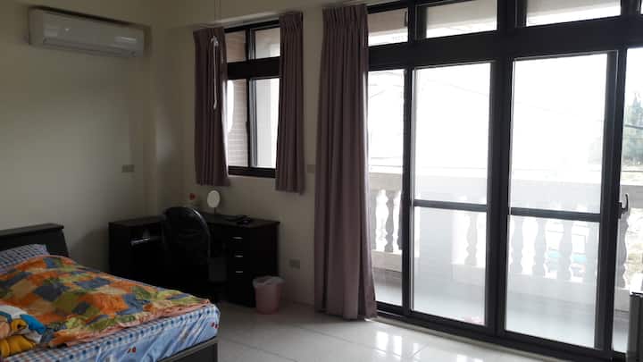 金門傳奇好風光，戰地值得一遊，故事經典勇懷念。 - 진닝 향