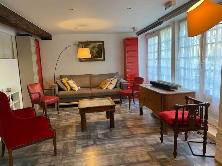 Appartement Ancien Bar / Cave à Vin. Saint Maurice - Saint-Maurice