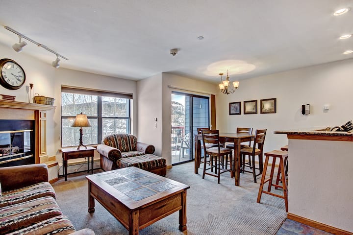 2br +Den-steps To Vibrant Main Street, Ski-to-town - Breckenridge, CO