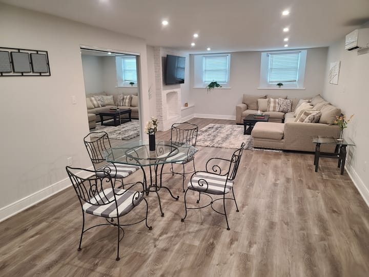 Modern Luxury Studio With Free Off Street Parking - Albany, NY