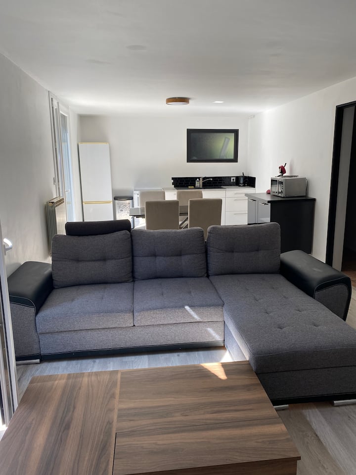 Appartement Indépendant De 50m2 Dans Une Maison - Périgueux