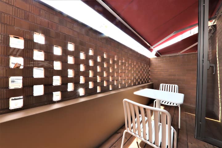 [뮤트호텔 테라스디럭스2] 부산 남구 대연동의 깔끔한 디자인호텔(테라스,더블베드) - Busan