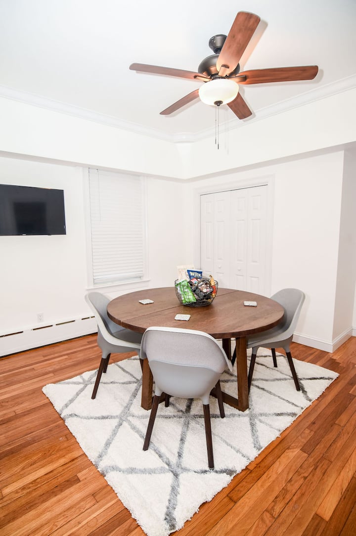 Venn | Harvard Sq | Room With Private Bath - Somerville, MA